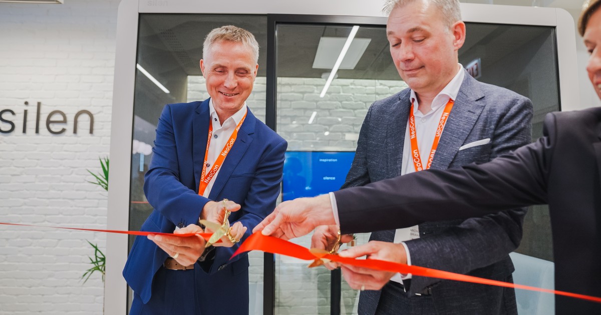 Gallery: Silen Chicago Showroom Ribbon Cutting ~ Silen